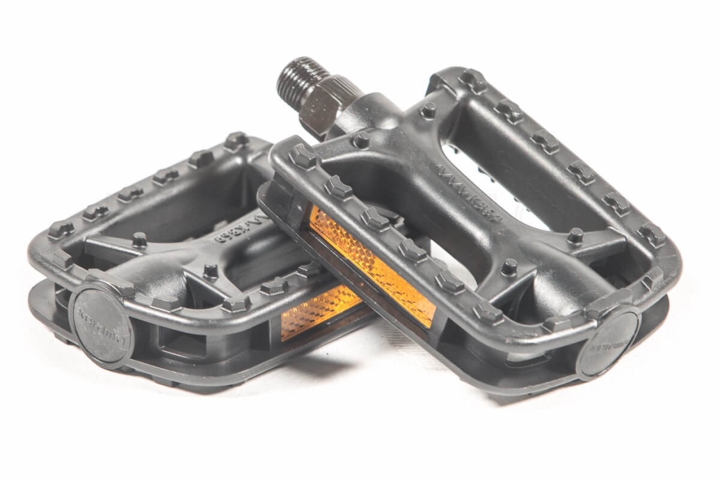 Classic Plastic Pedals Black Plastic Pair | Components | Biciclasica.com