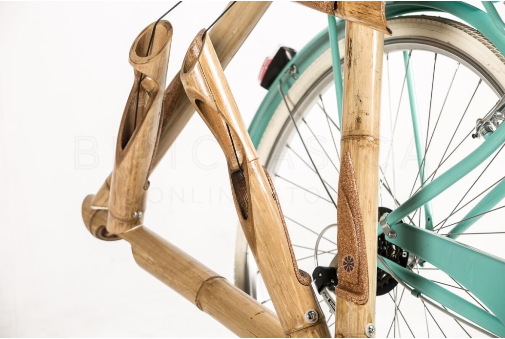 Surfbrettständer aus Bambus | Biciclasica.com