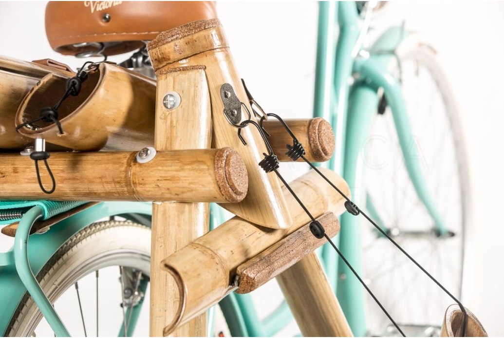 Surfbrettständer aus Bambus | Biciclasica.com